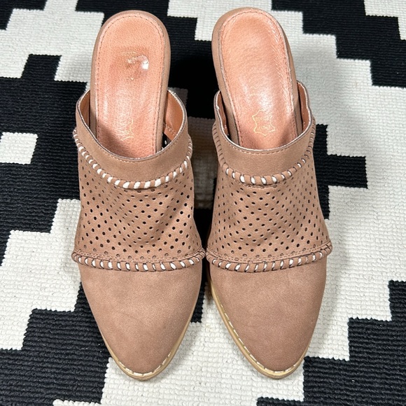 Mi.iM | Shoes | Miim Isabella Closed Toe Elevated Mule | Poshmark